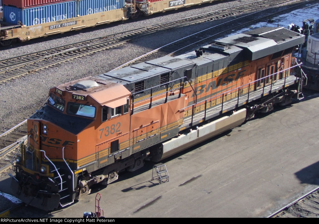 BNSF 7382